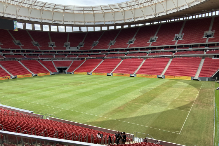 Gramado do Mané Garrincha apresenta condições ruins para Supercopa do ...